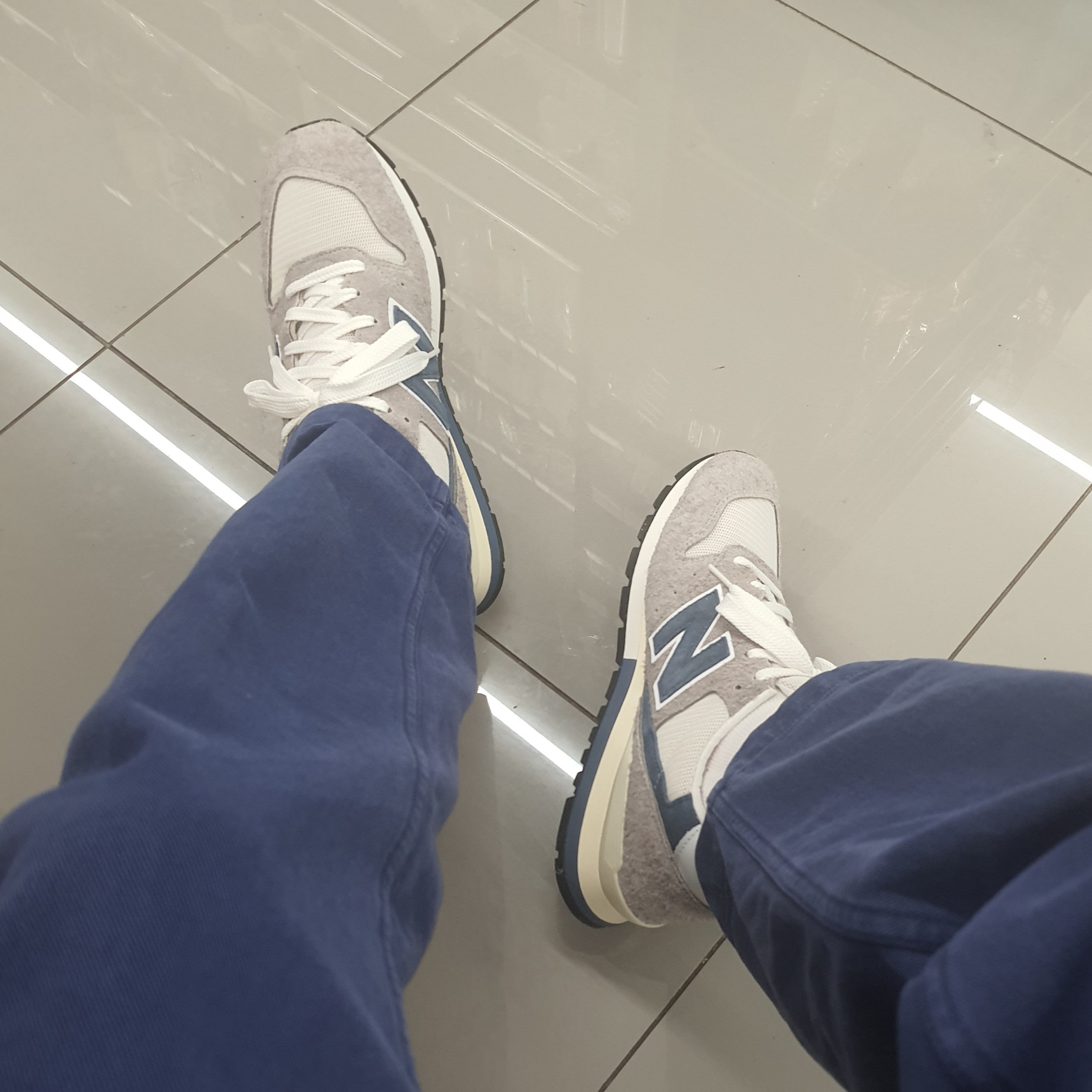 뉴발란스 996 그레이 네이비 | KREAM