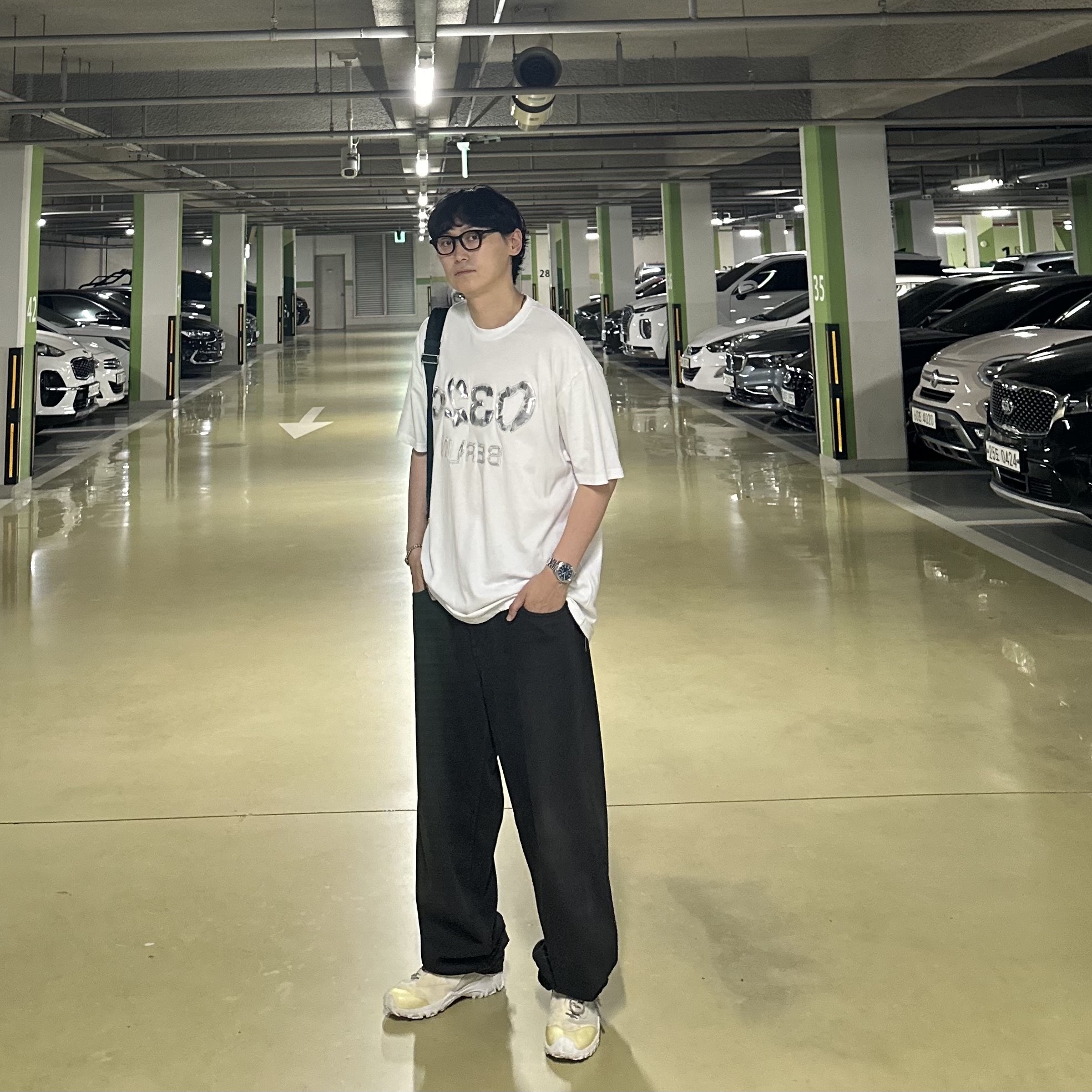 장롱이 (@_zanglong) 님의 게시물 | KREAM