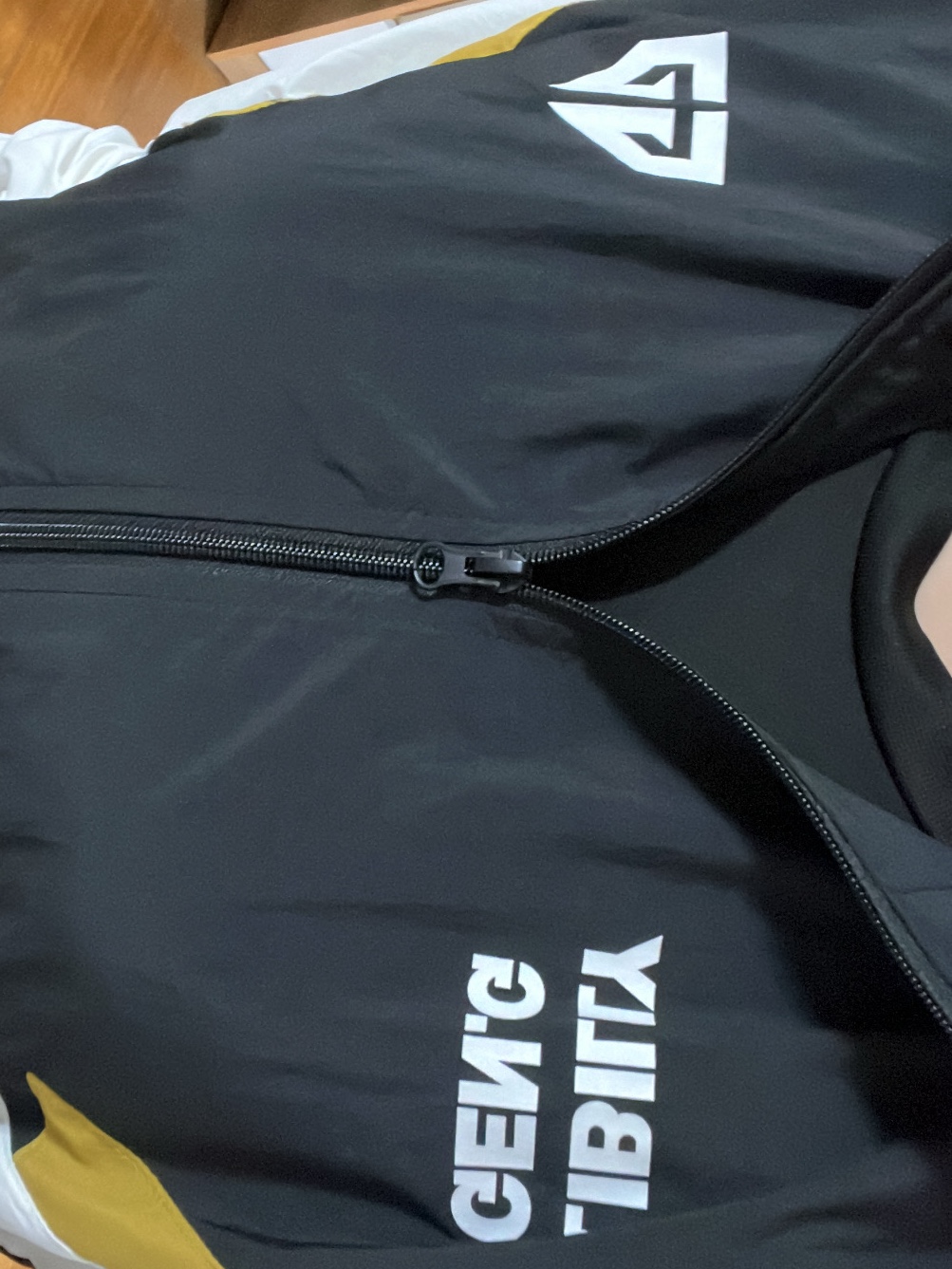 젠지 유니폼⚡️🐯 | KREAM