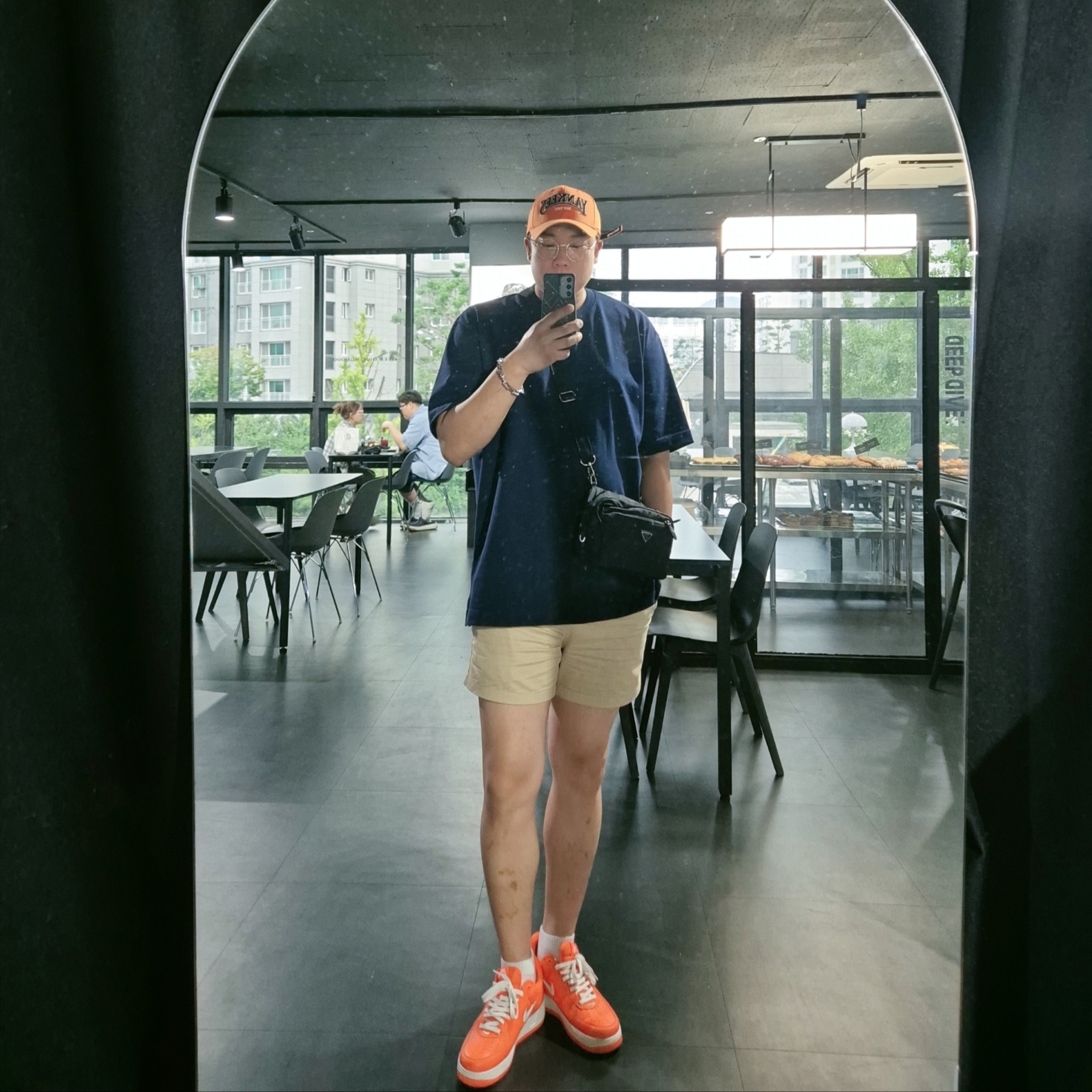 마법거울 | KREAM