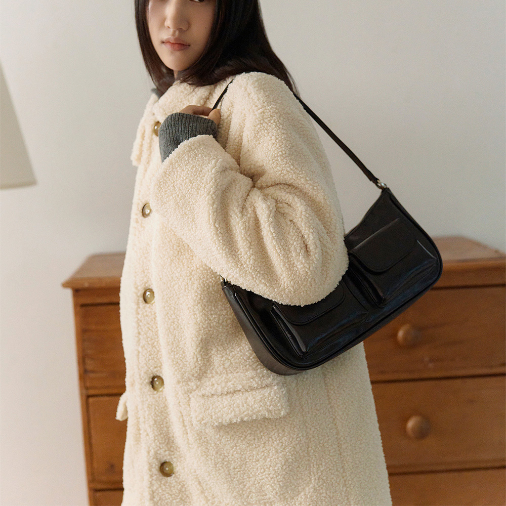 에프에이디 레더 백 블랙 | FAD | KREAM