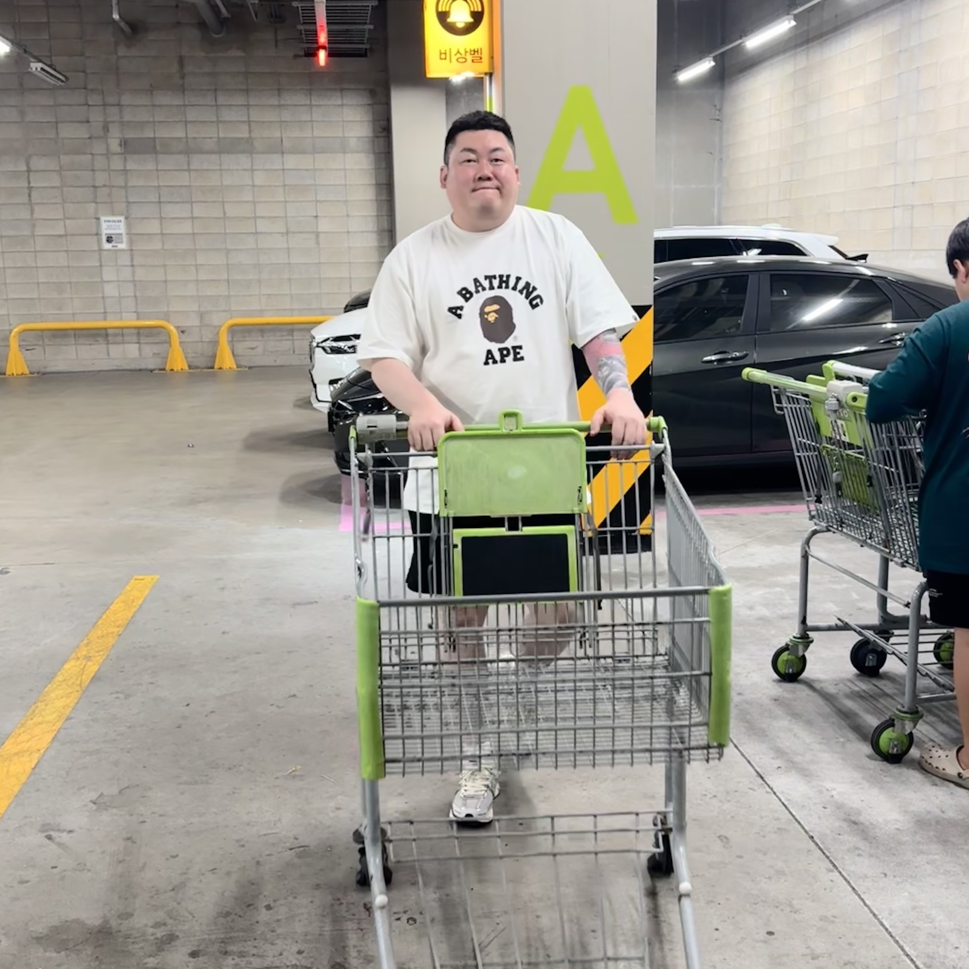 일당백 (@hi._.bye) 님의 게시물 | KREAM