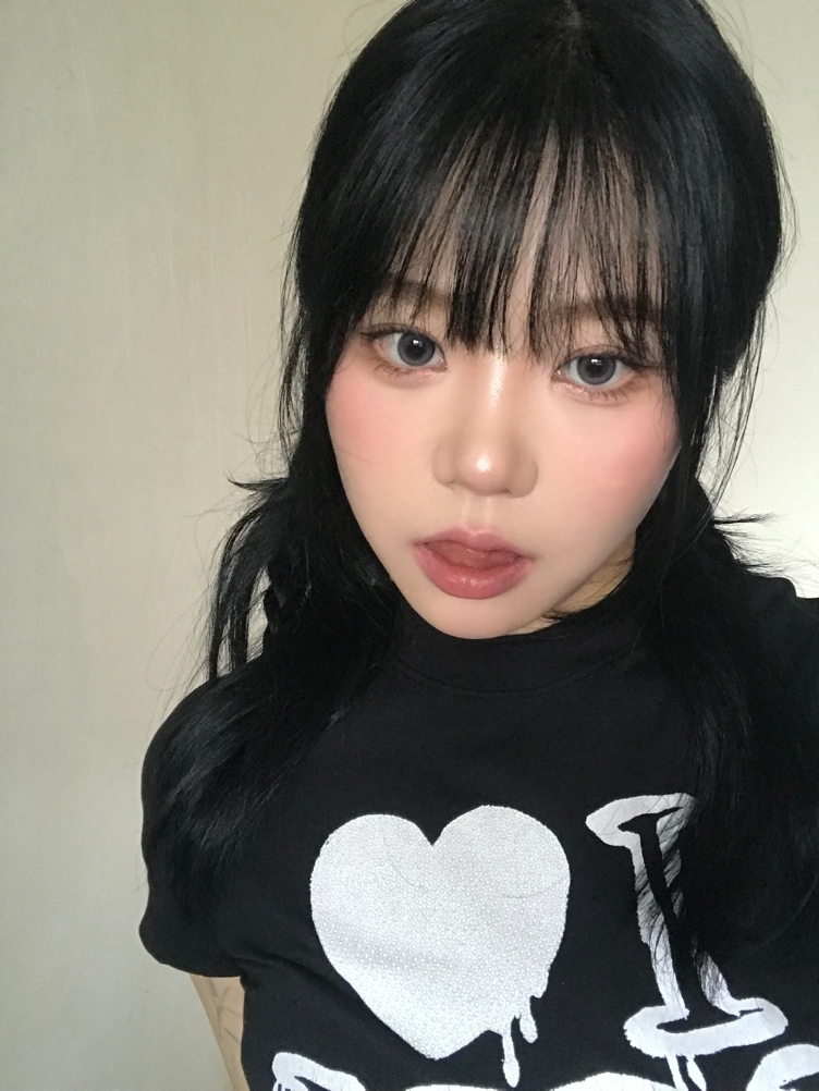 Jeong Yeon (@_theory) 님의 게시물 | KREAM