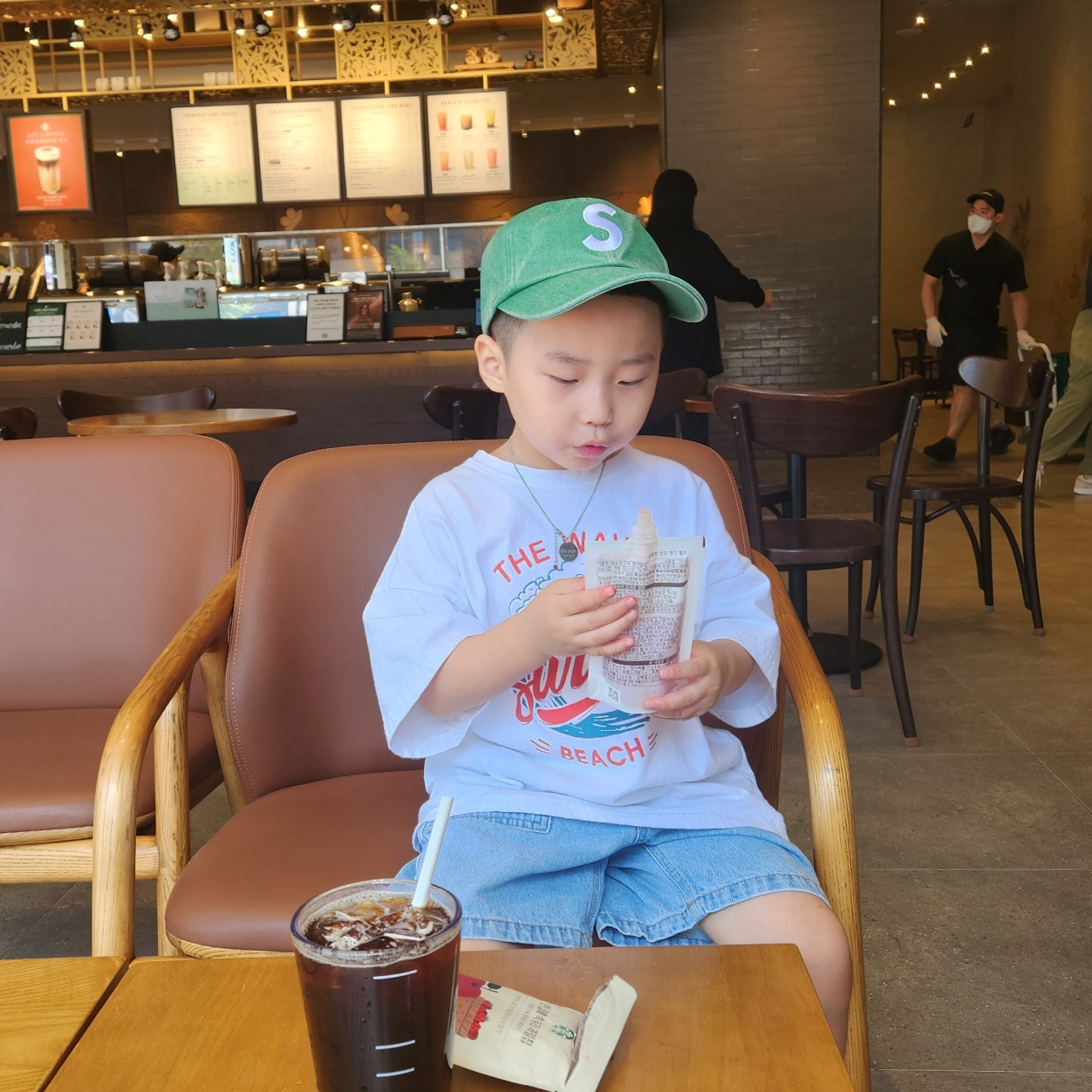 또또 (@ttotto) 님의 게시물 | KREAM