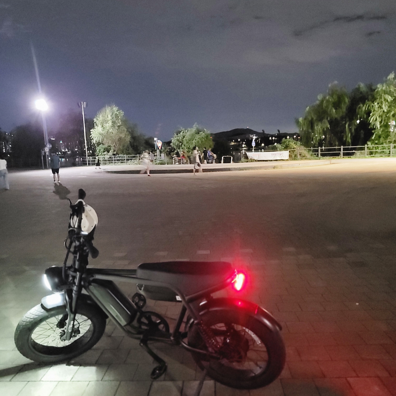 반올림185 (@yangpac185) 님의 게시물 | KREAM