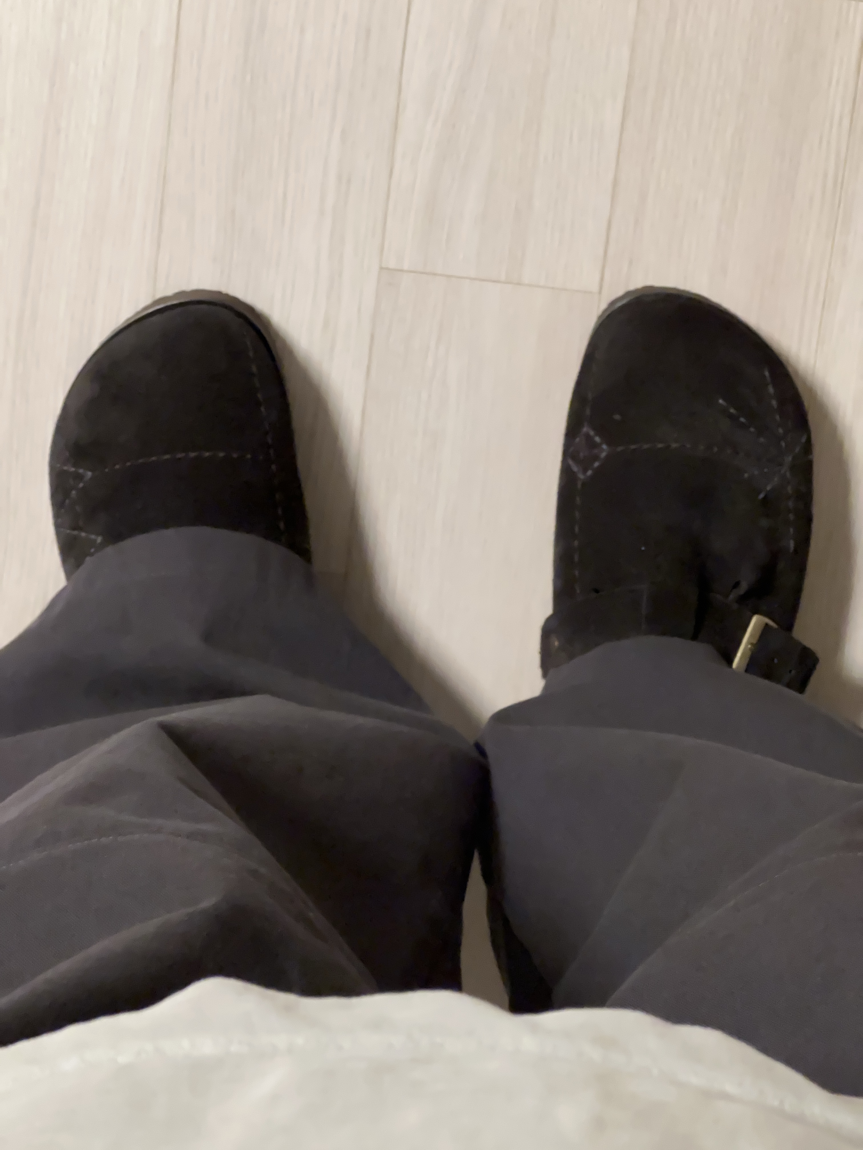 (@golocat) 님의 게시물 | KREAM