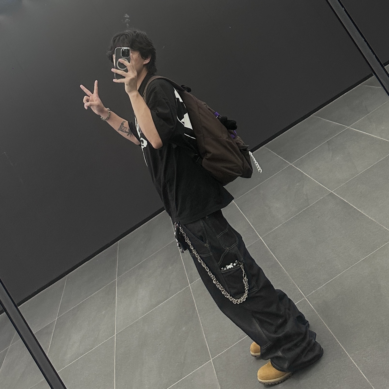 (@ho_jxng) 님의 게시물 | KREAM