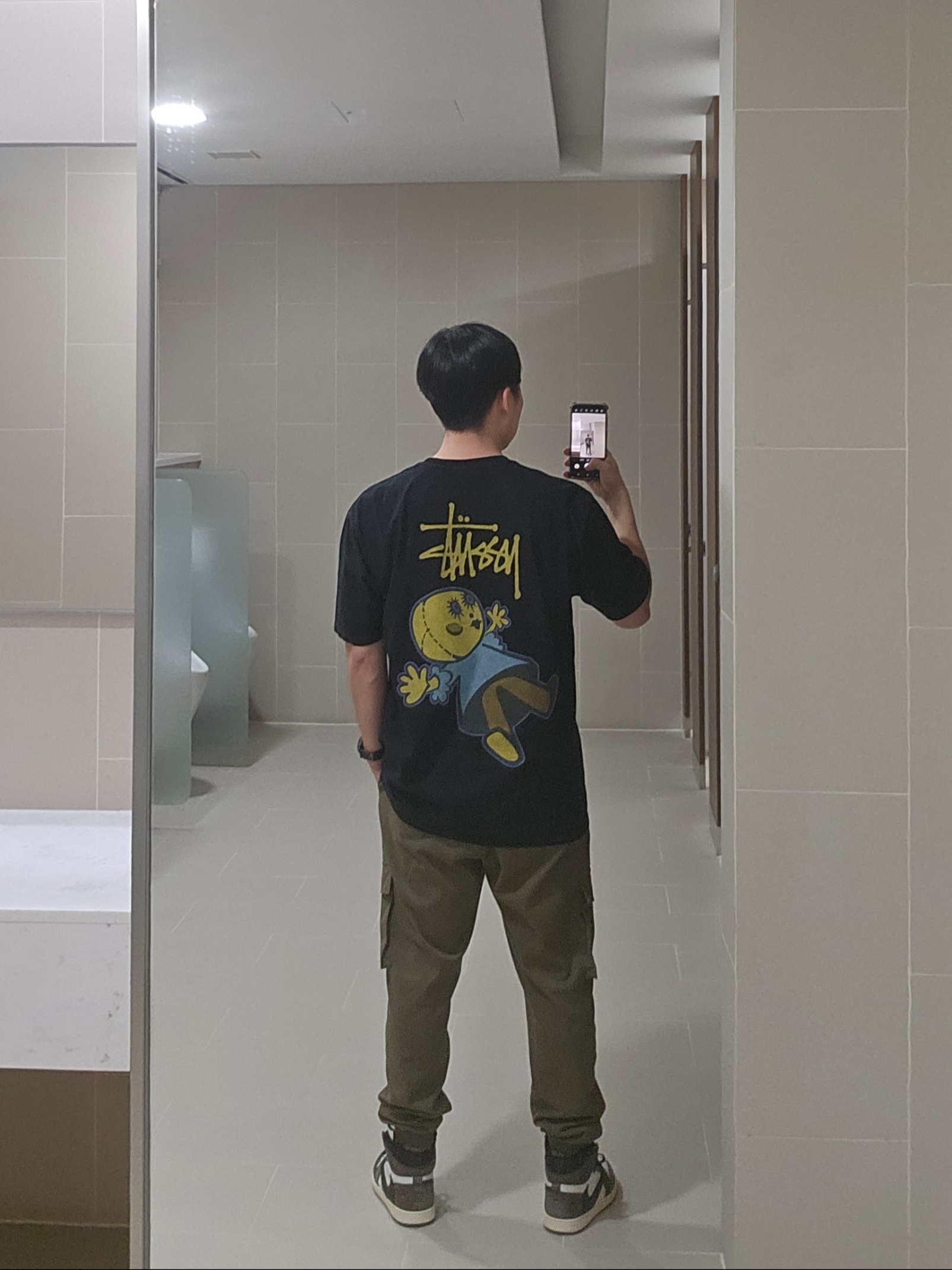 6erkr (@bullshitmak...) 님의 게시물 | KREAM