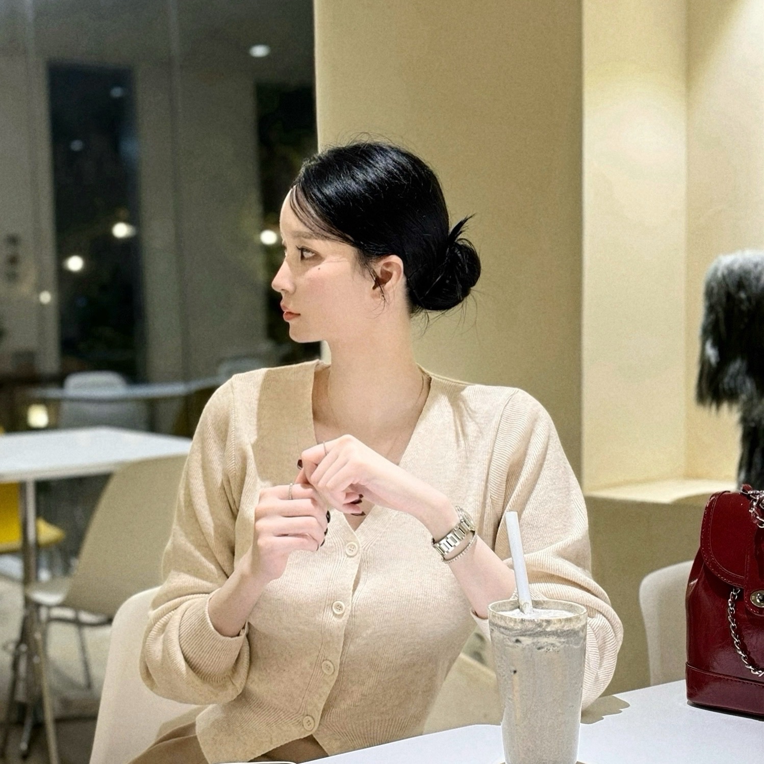 가을언제와🍂 | KREAM