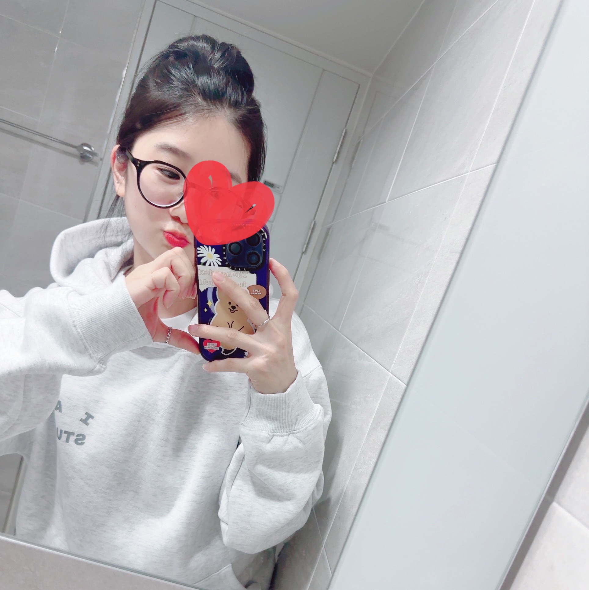 하이보르 (@hibor) 님의 게시물 | KREAM