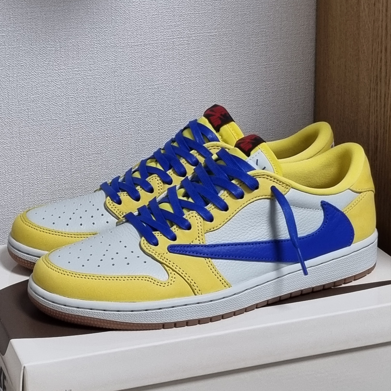 실물이 진짜...🤤 | KREAM