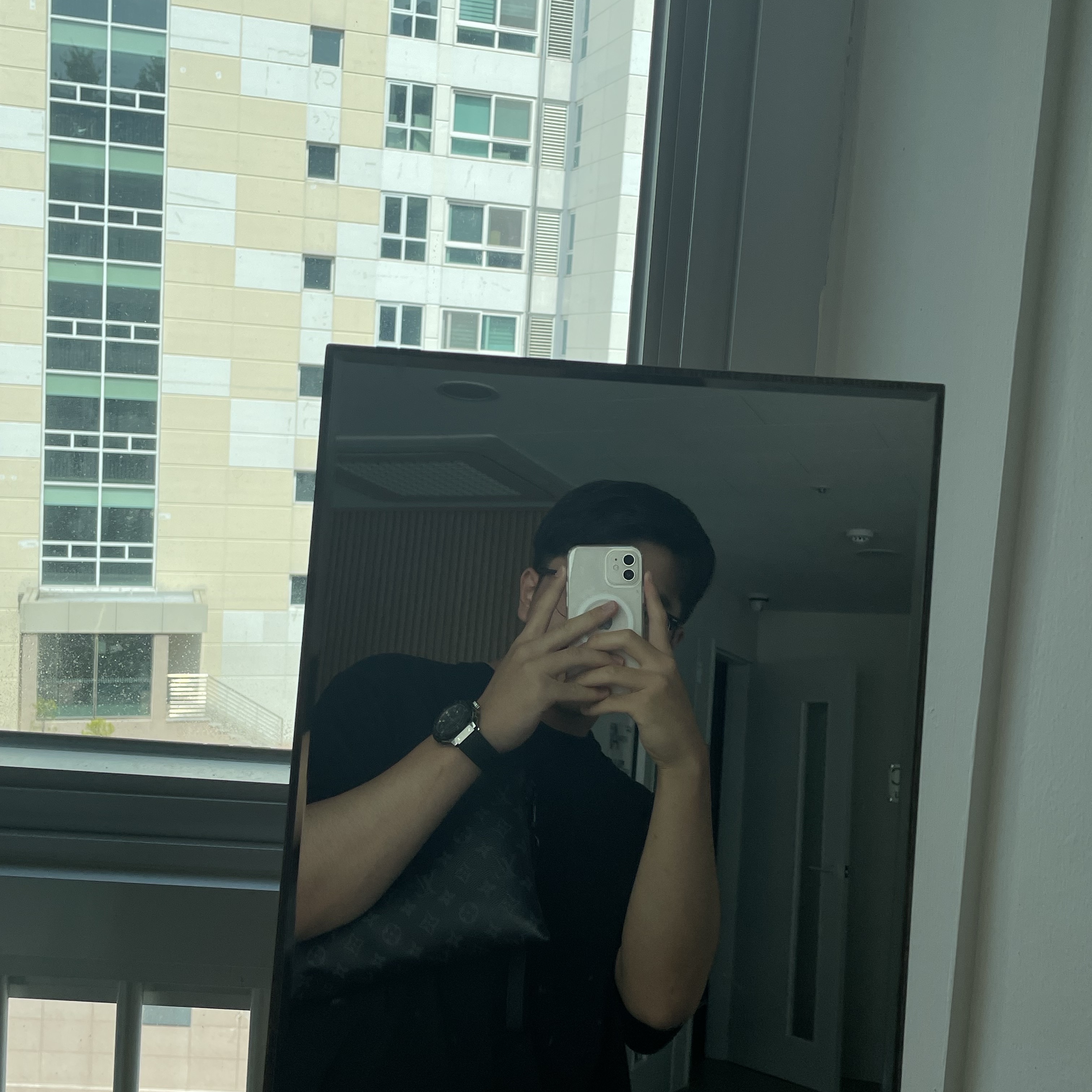 자세망고 (@stancemango) 님의 게시물 | KREAM