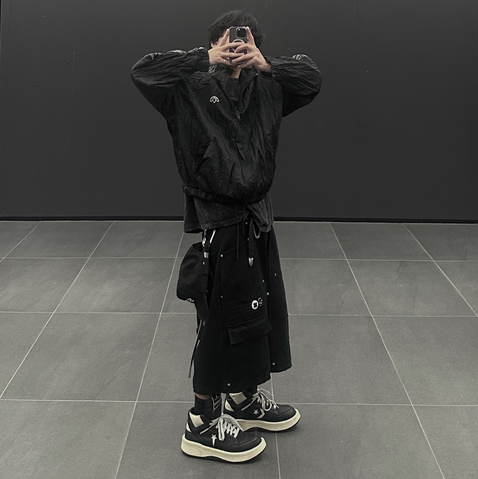 (@ho_jxng) 님의 게시물 | KREAM