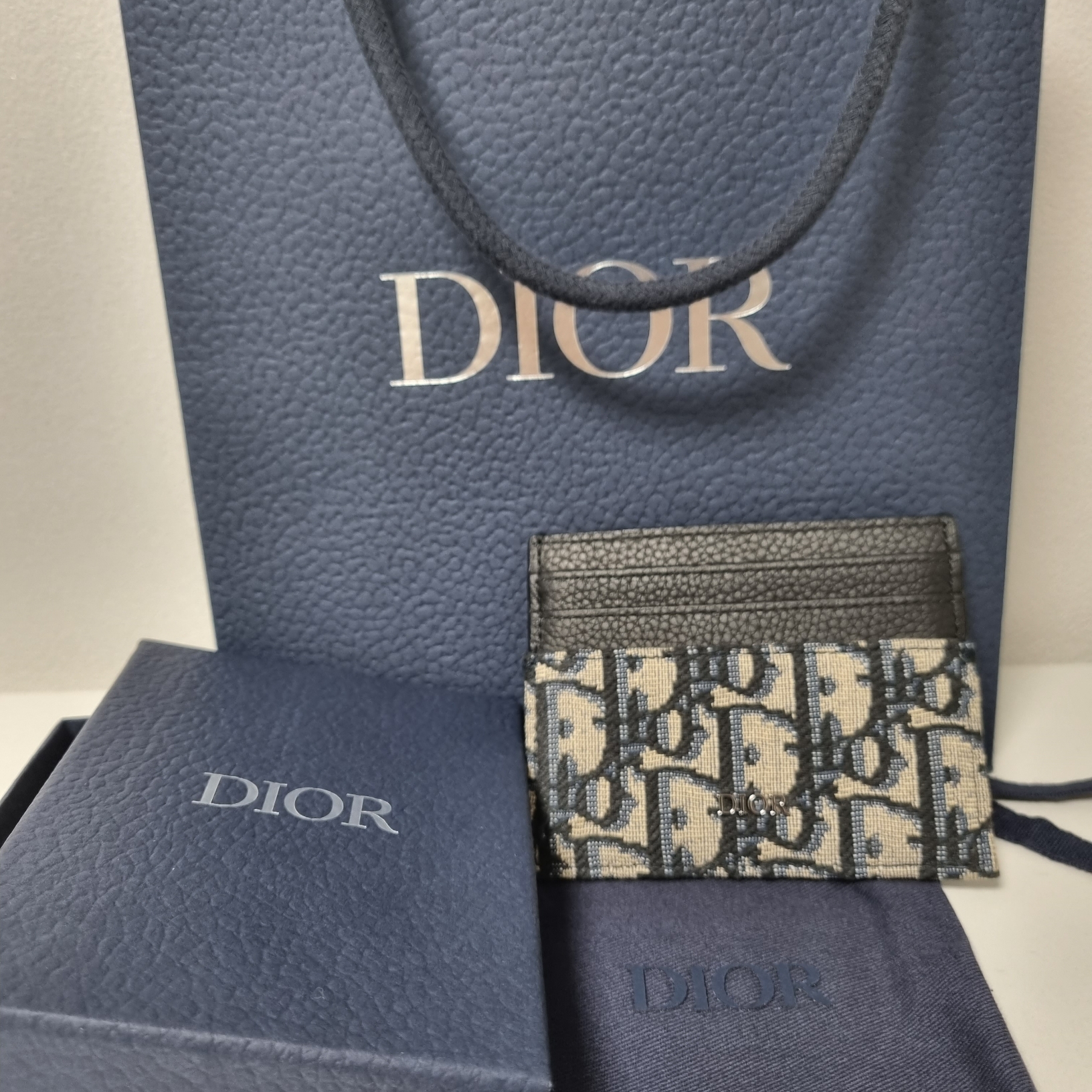 몽민 (@waterm_) 님의 게시물 | KREAM