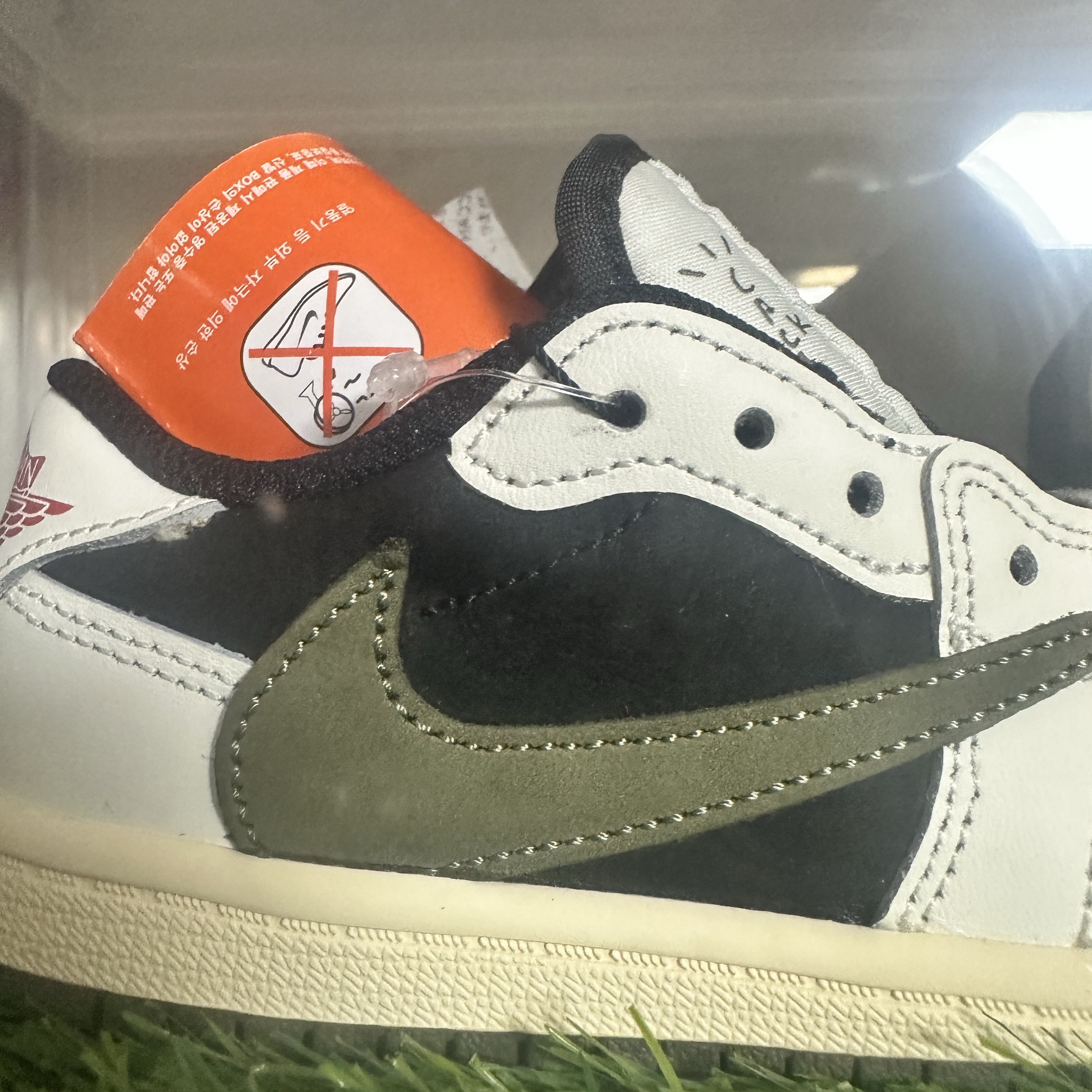 뿅 (@overrrun) 님의 게시물 | KREAM