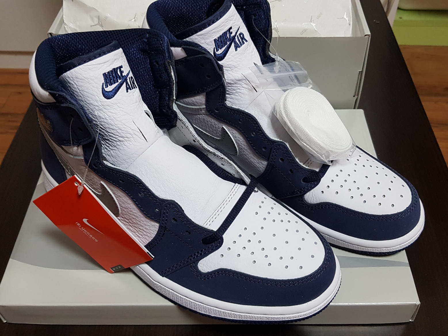 Huzzi (@h__________) 님의 게시물 | KREAM