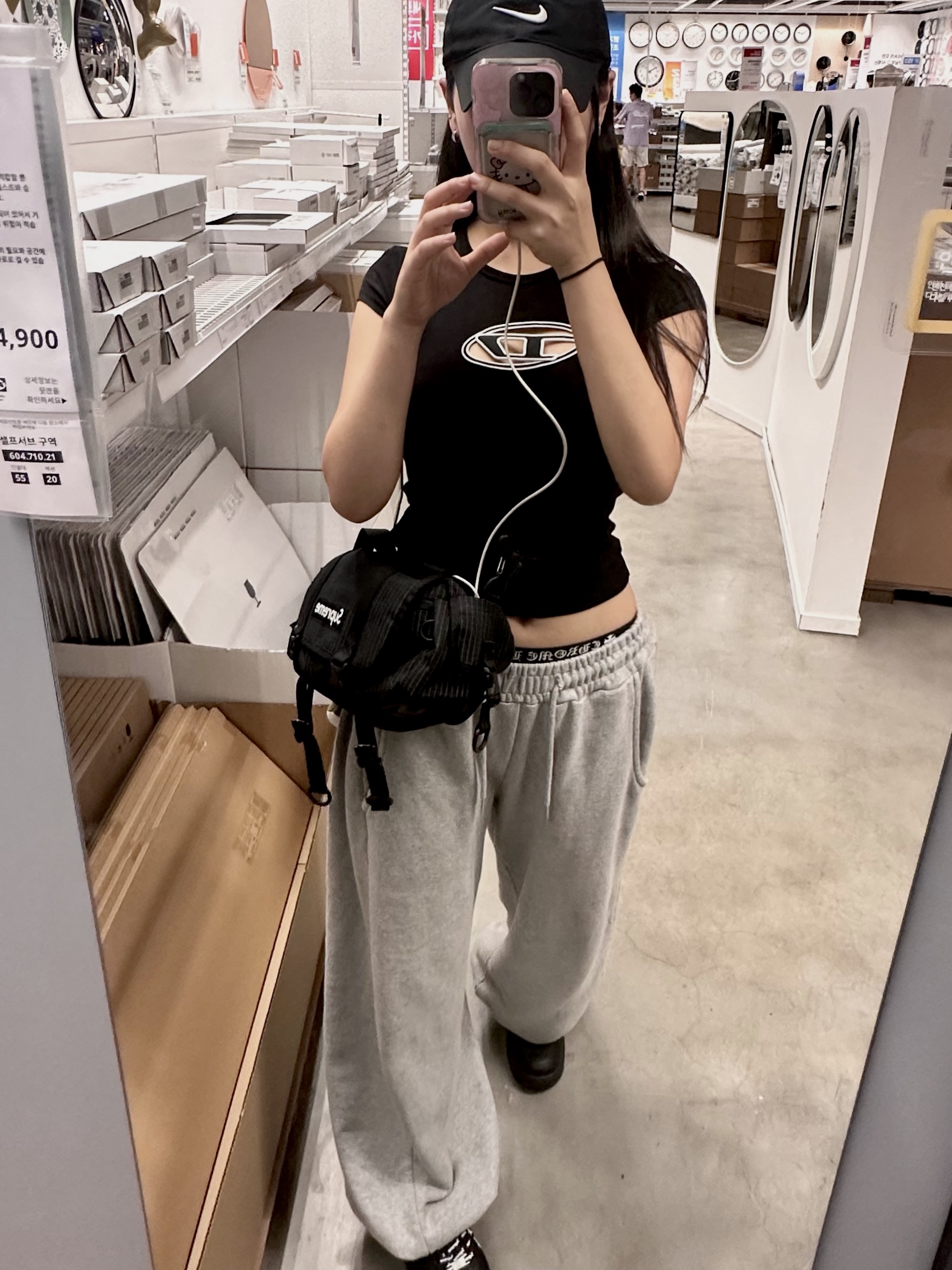 hyeon (@_hyeon.717) 님의 게시물 | KREAM