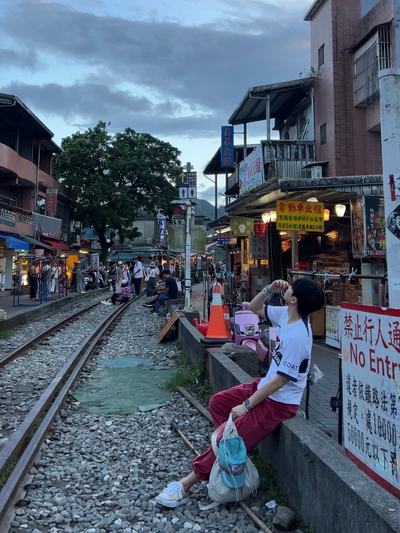 (@lv_o4_e) 님의 게시물 | KREAM