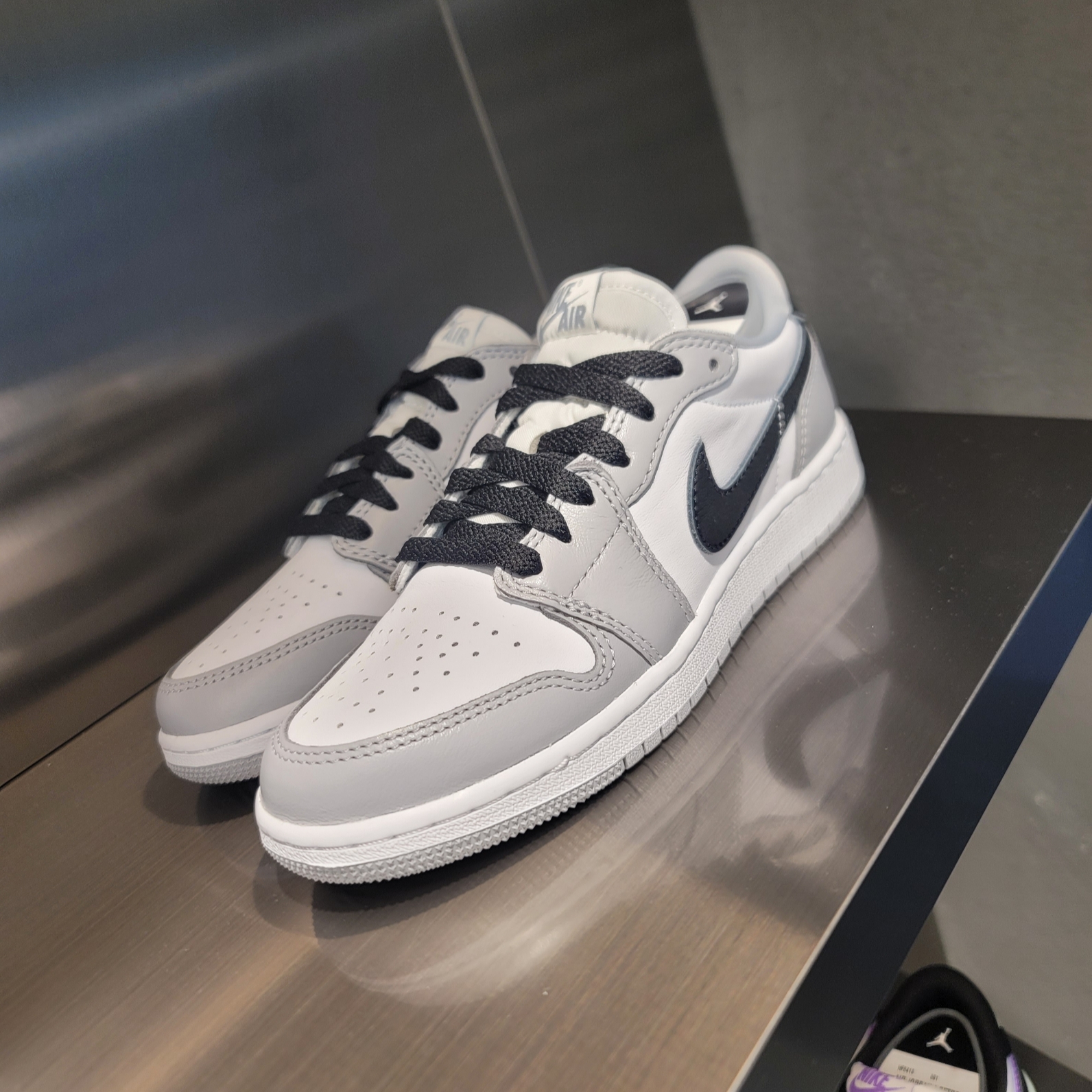 지삽 (@4lz9x5) 님의 게시물 | KREAM