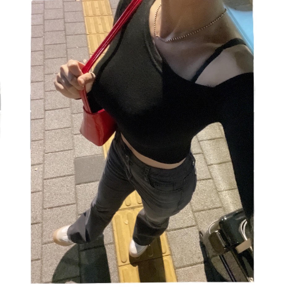 (@zn8p50) 님의 게시물 | KREAM