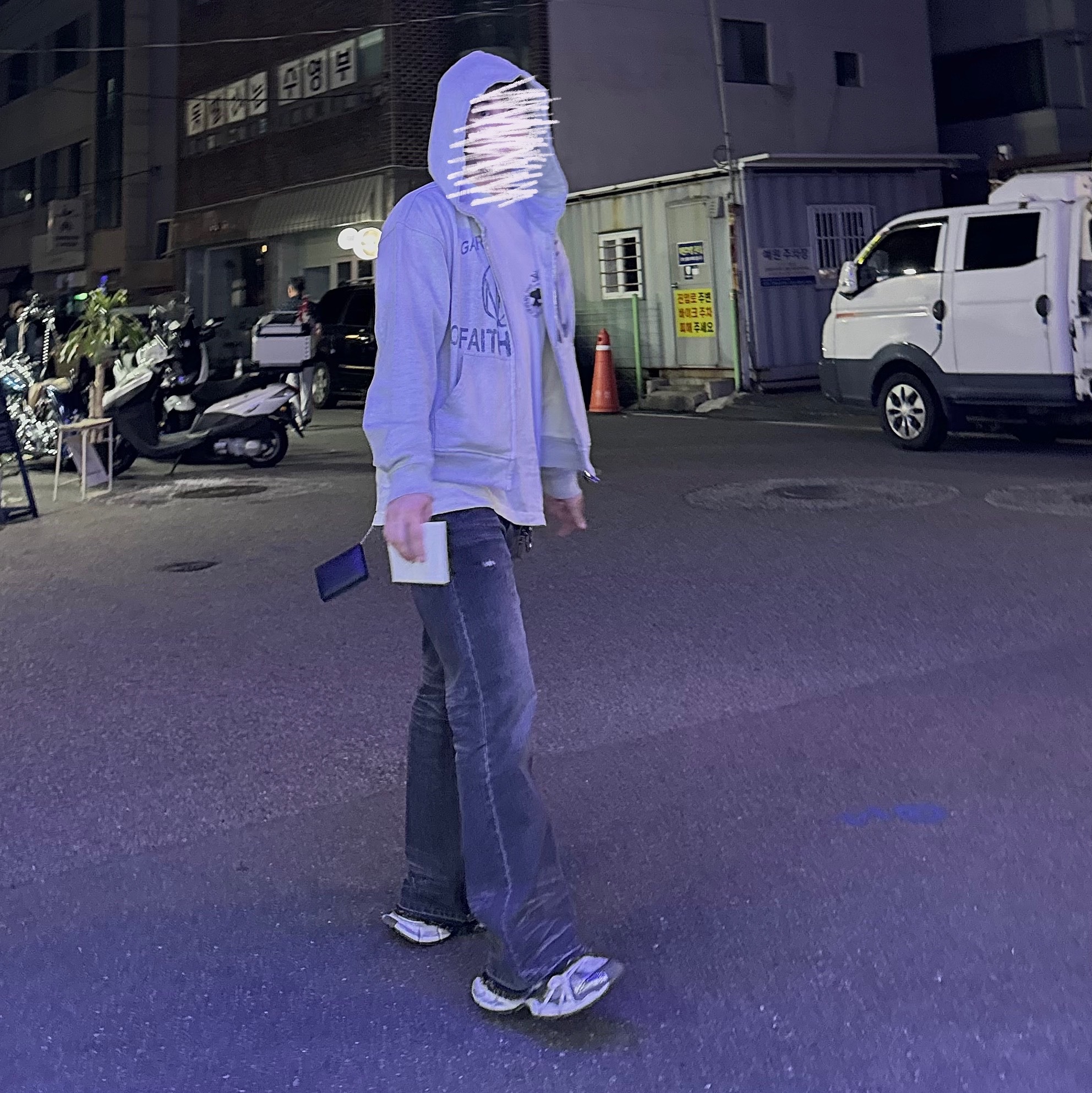 (@zerozzang_) 님의 게시물 | KREAM