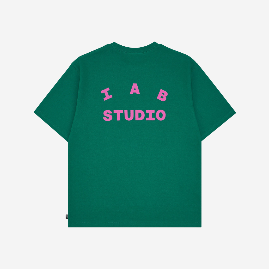 아이앱 스튜디오 티셔츠 그린 핑크 | IAB Studio | KREAM