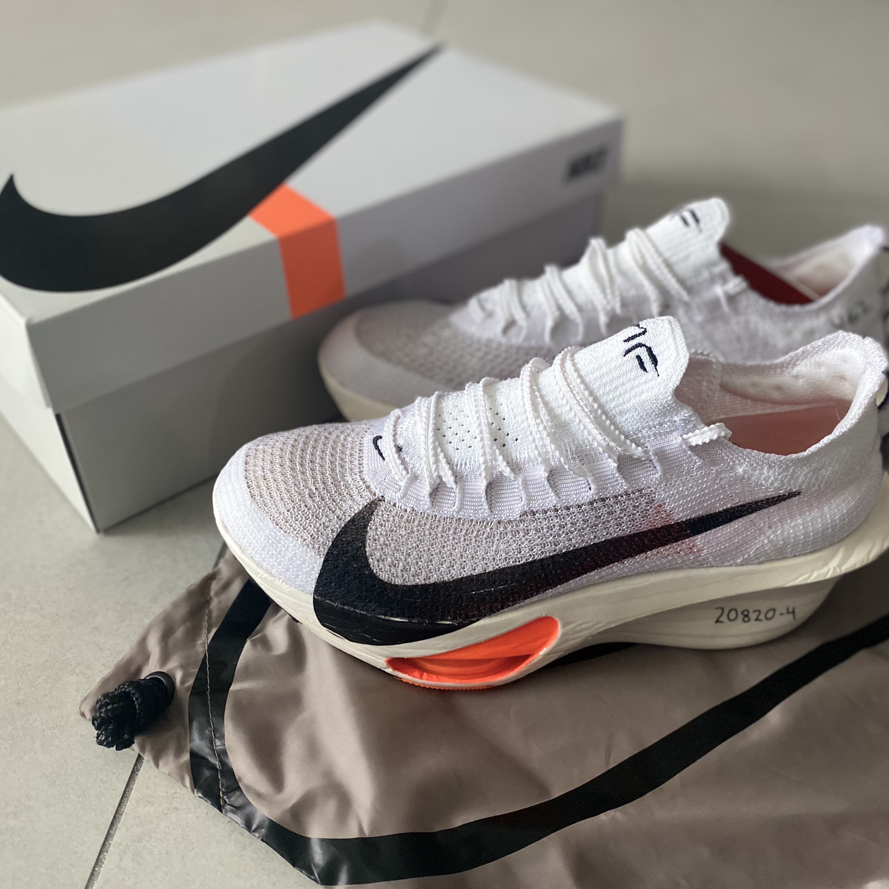 qz1319qz (@8yyugs) 님의 게시물 | KREAM