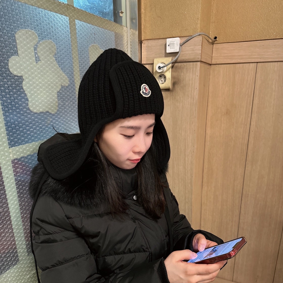 송유진 (@song__yujin) 님의 게시물 | KREAM