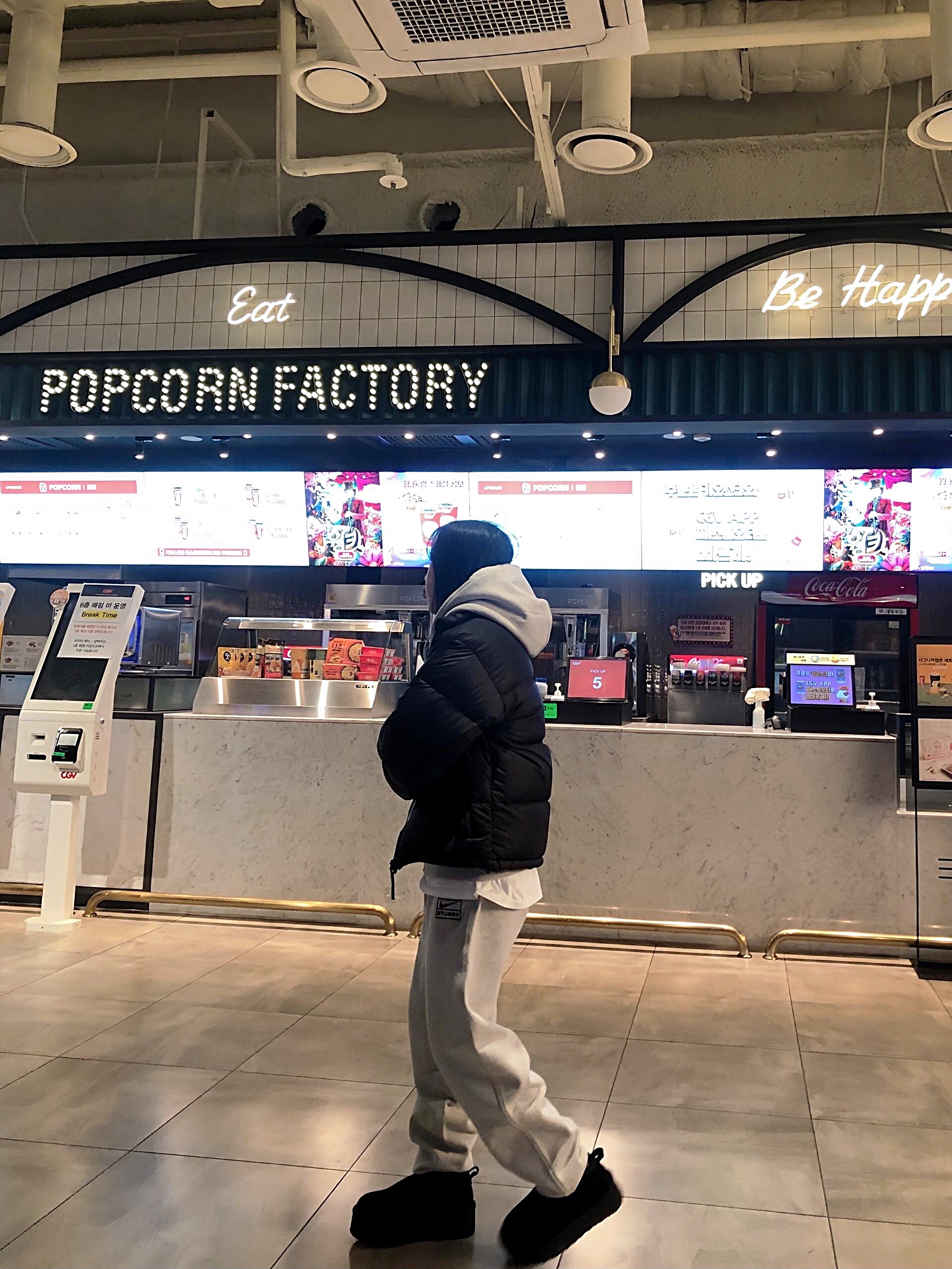 🥴 (@ssang_) 님의 게시물 | KREAM