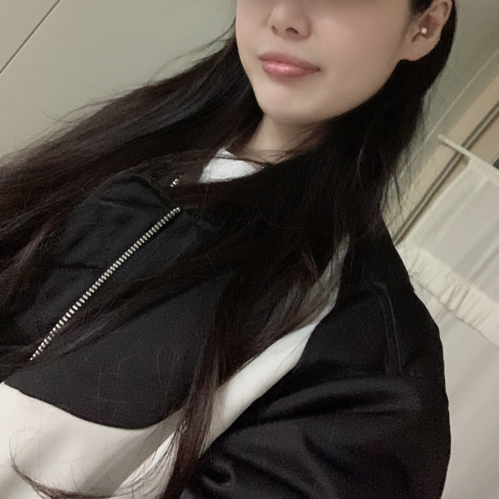 momo (@momo_oaa) 님의 게시물 | KREAM