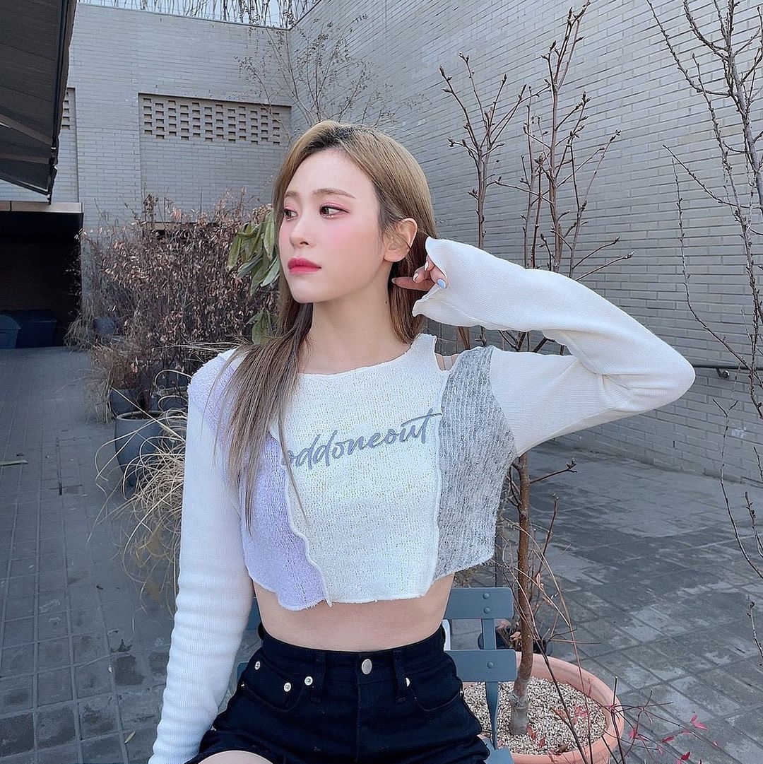 archiving.vi... (@archiving.v...) 님의 게시물 | KREAM