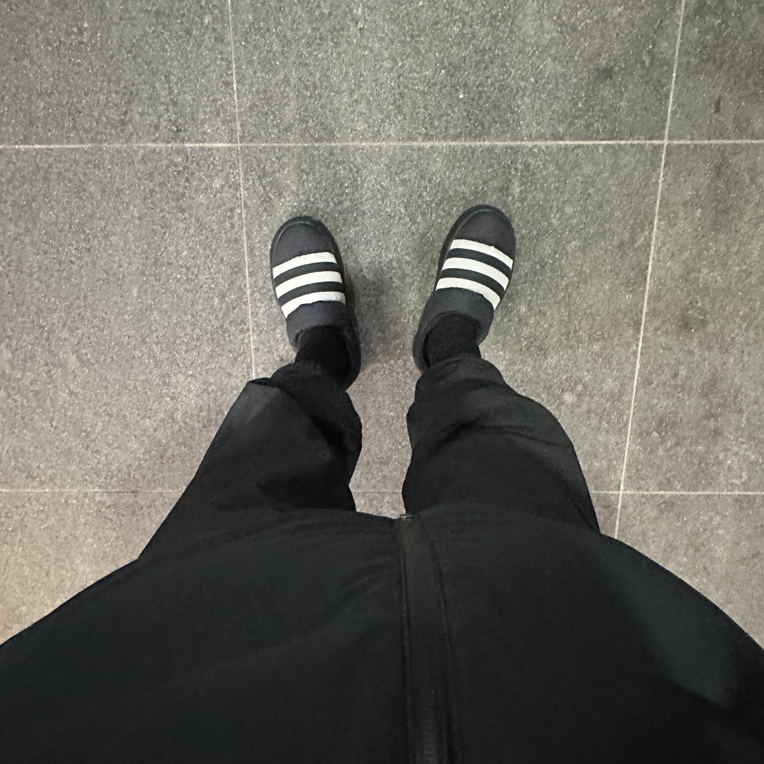 신발창꼬 (@myshoebox) 님의 게시물 | KREAM