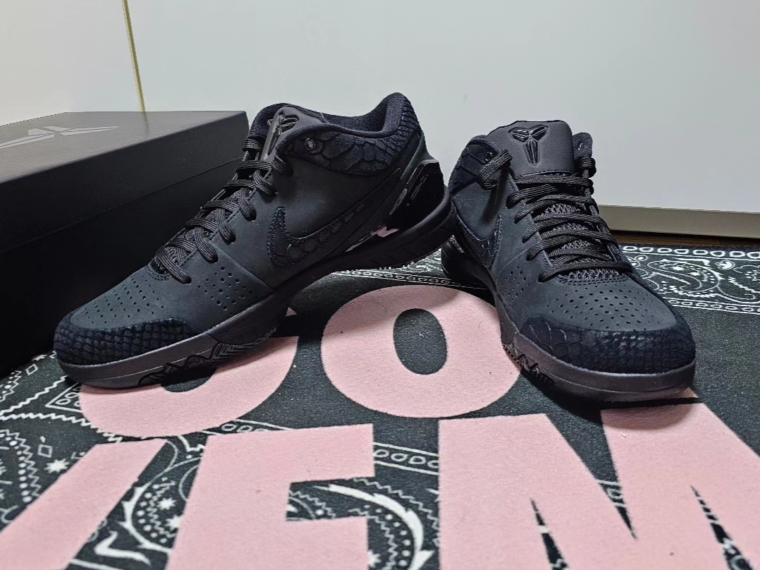 럽디베베 (@dooho14) 님의 게시물 | KREAM