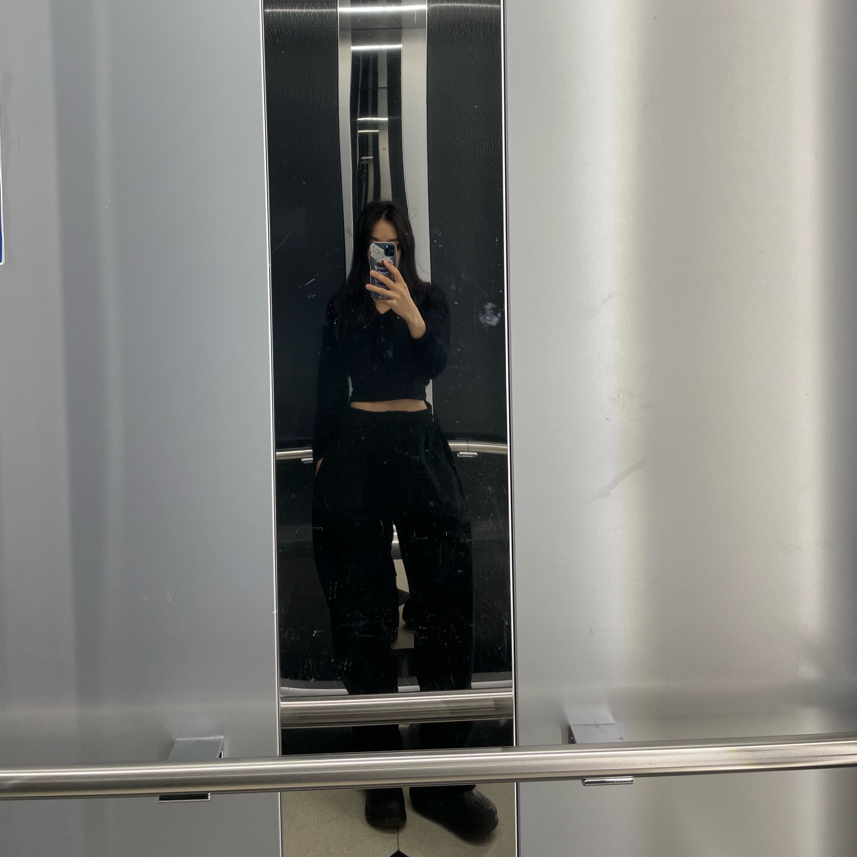 (@zn8p50) 님의 게시물 | KREAM