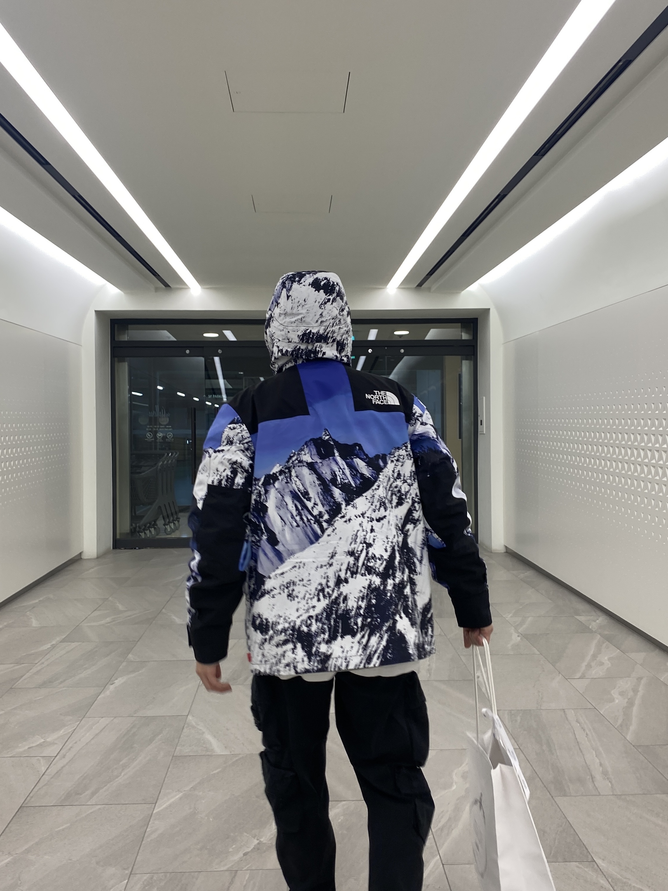 2024 (@woo_sol) 님의 게시물 | KREAM