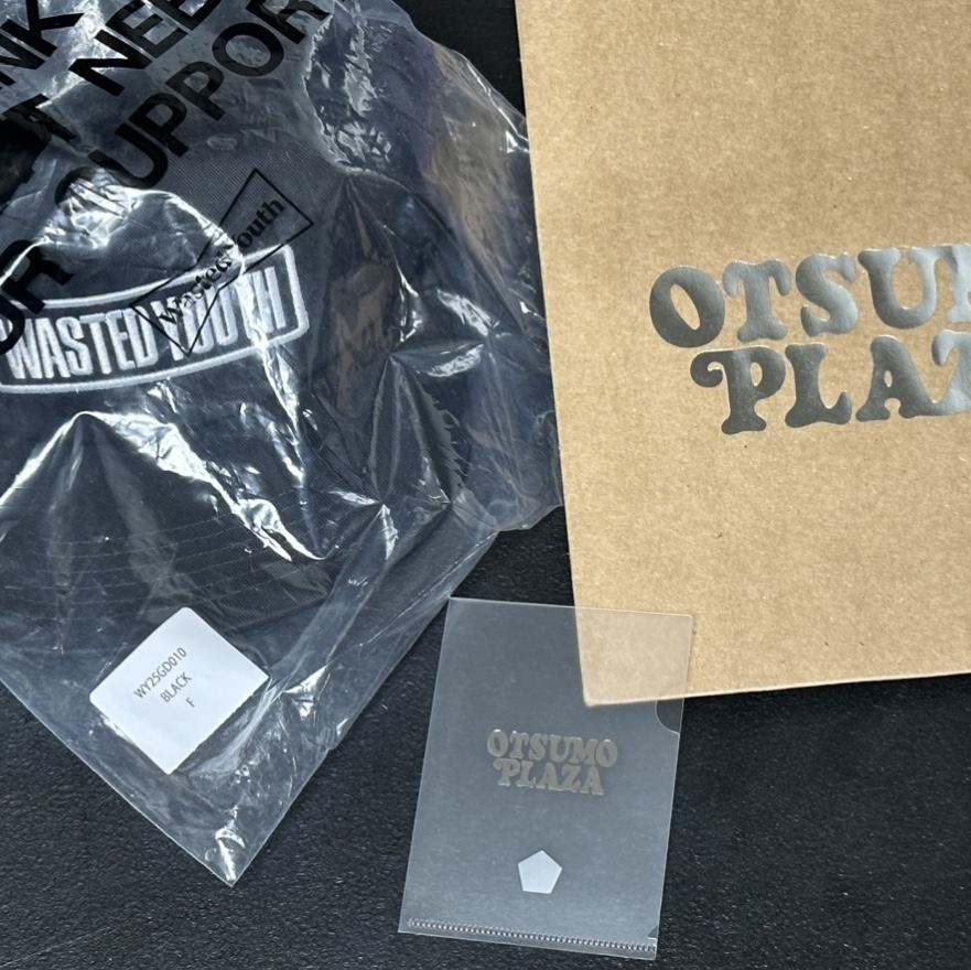 은근 이쁘네.. | KREAM