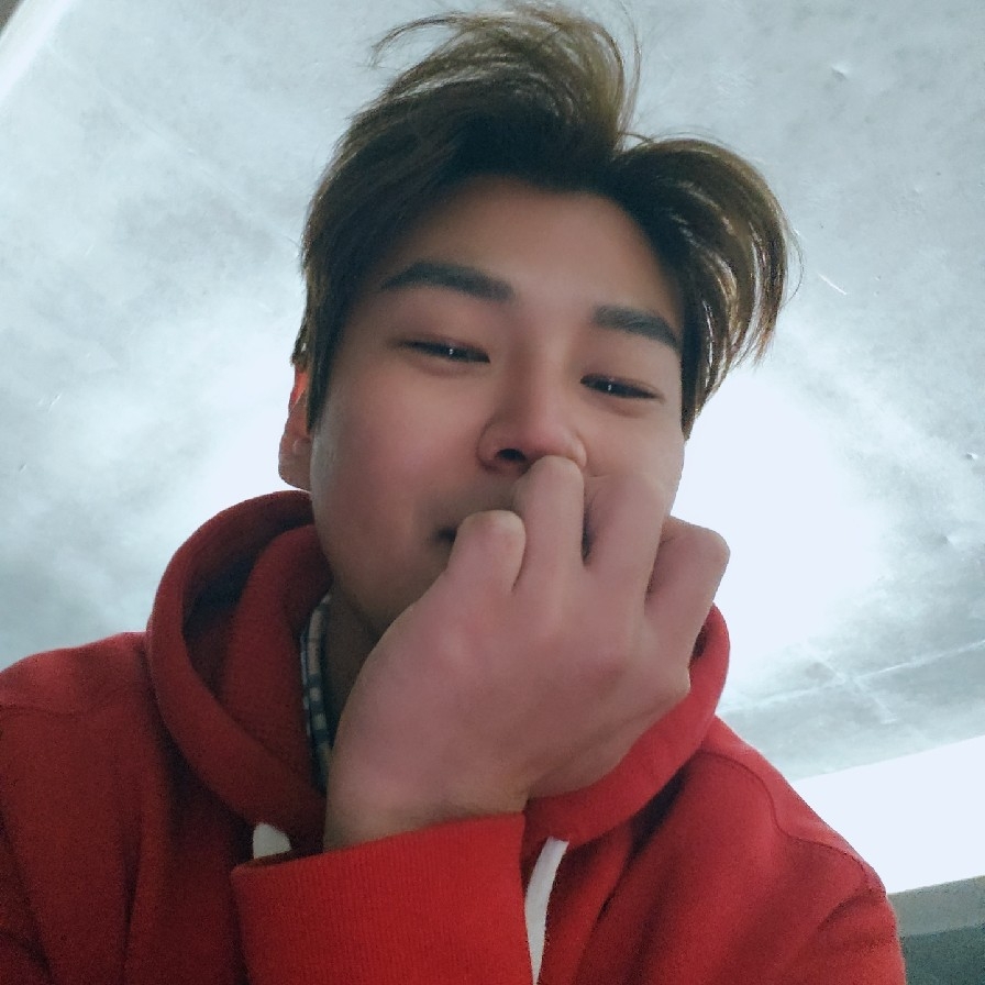 yongyuss (@2ujbmb) 님의 게시물 | KREAM