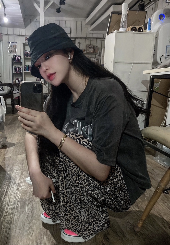 핼둥 (@xx__hr) 님의 게시물 | KREAM