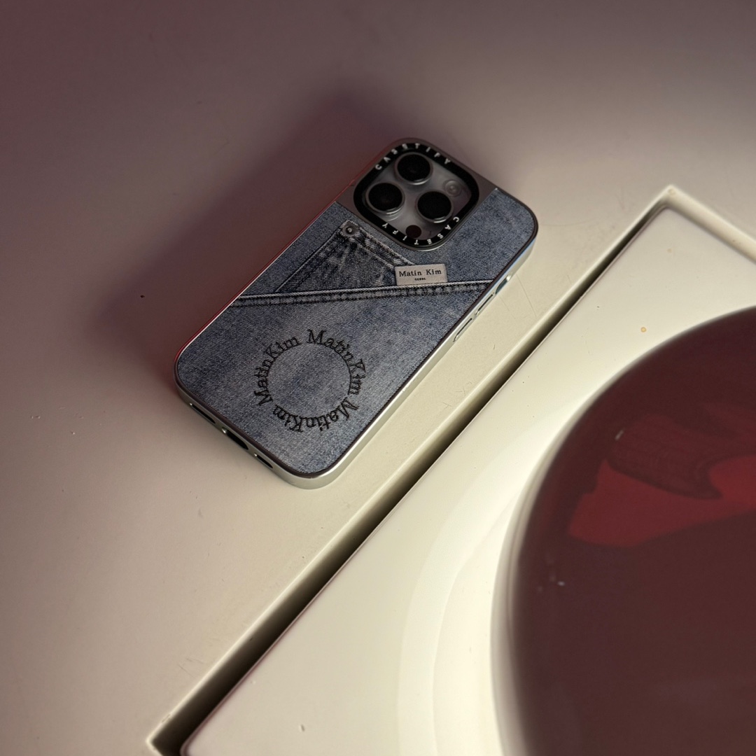 지금까지 썼던 케이스 중 최고 | KREAM