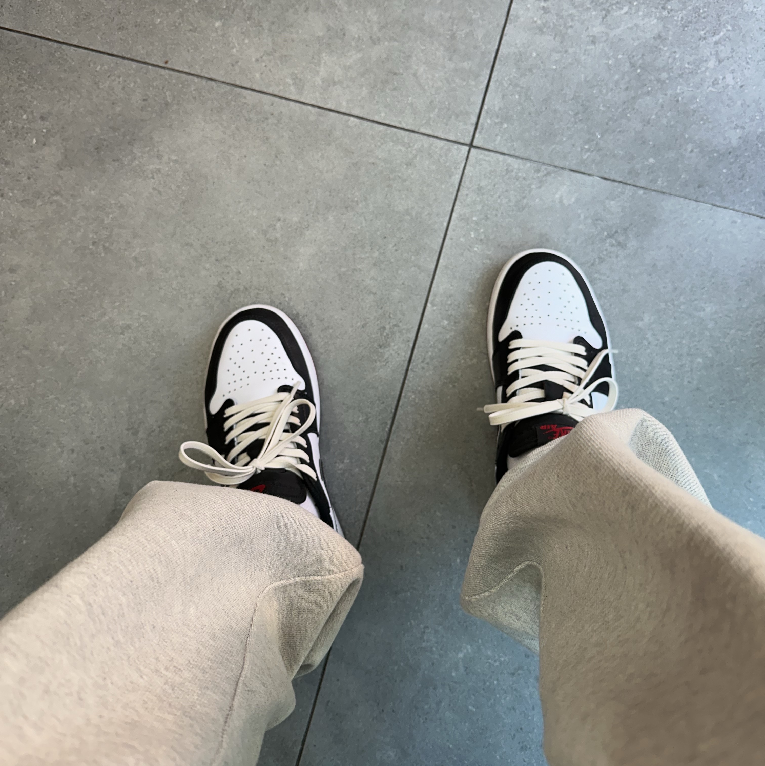 지금이 가장 싸다. | KREAM