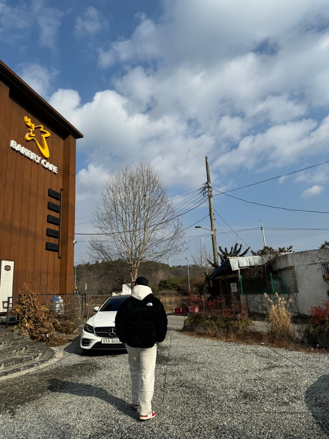 심심풀이 (@ysk2915) 님의 게시물 | KREAM