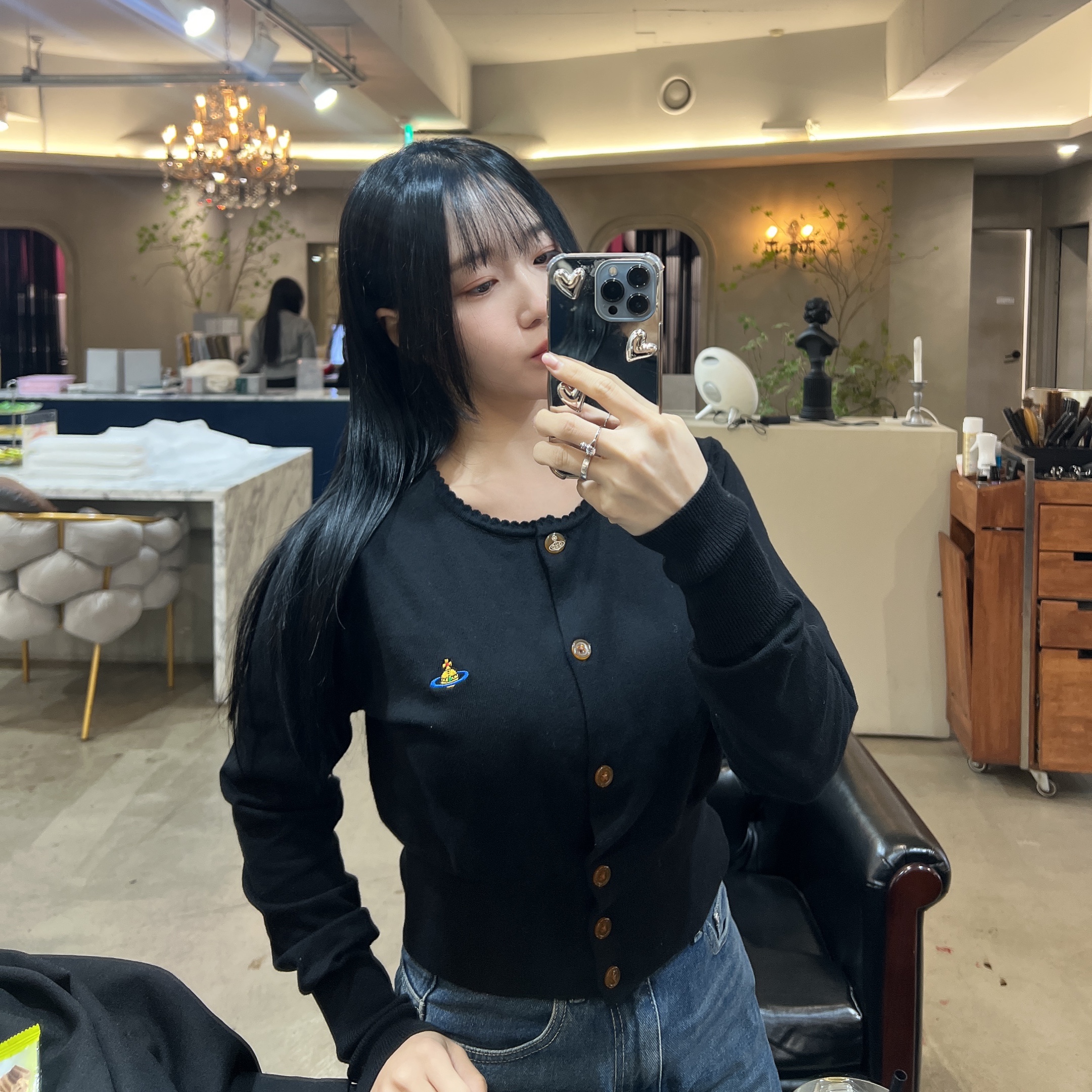 가디건 추천! 블랙ㄱㄱ | KREAM