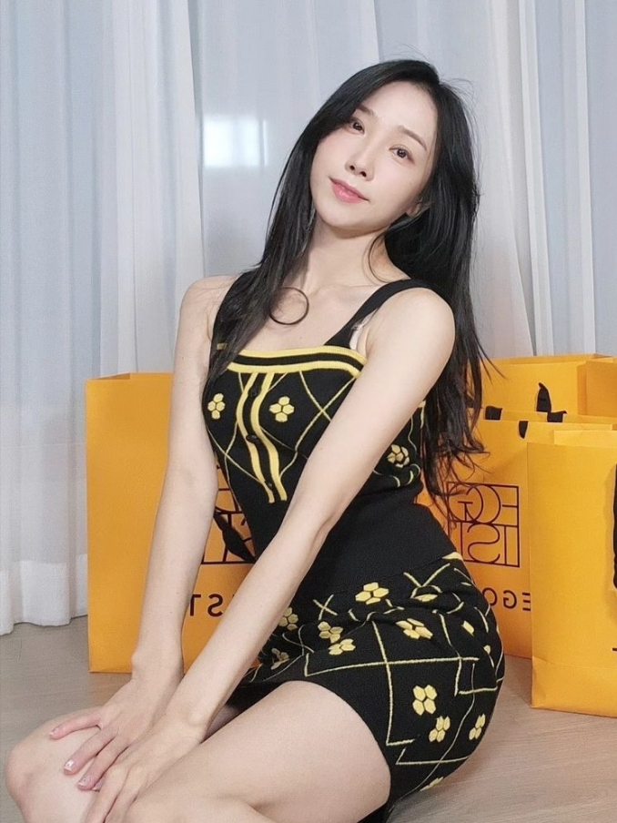 siaprince (@siaprince) 님의 게시물 | KREAM