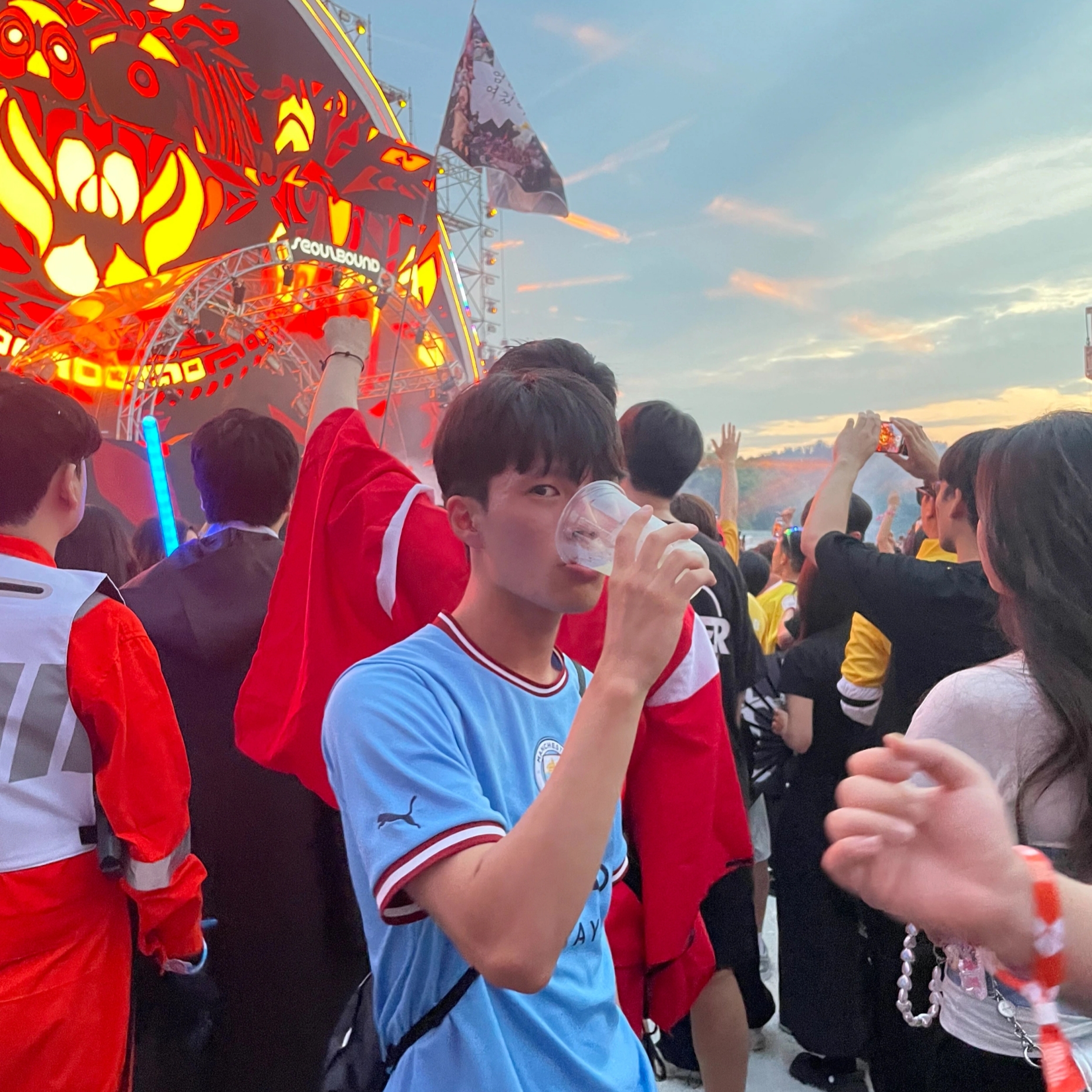 성윤이 (@num_ik) 님의 게시물 | KREAM