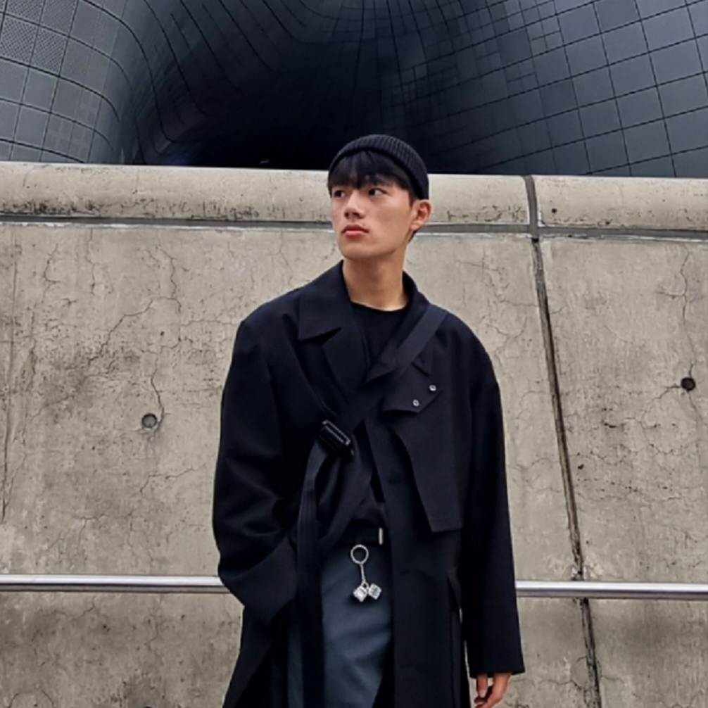 성윤이 (@num_ik) 님의 게시물 | KREAM