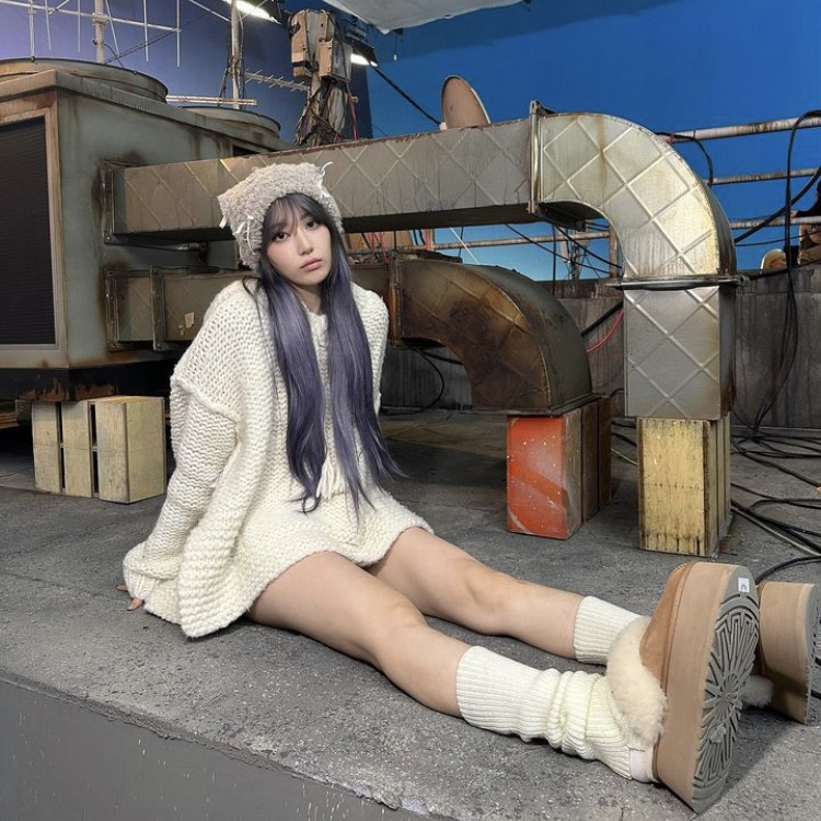 다리 이메다 아니냐며🫢 | KREAM