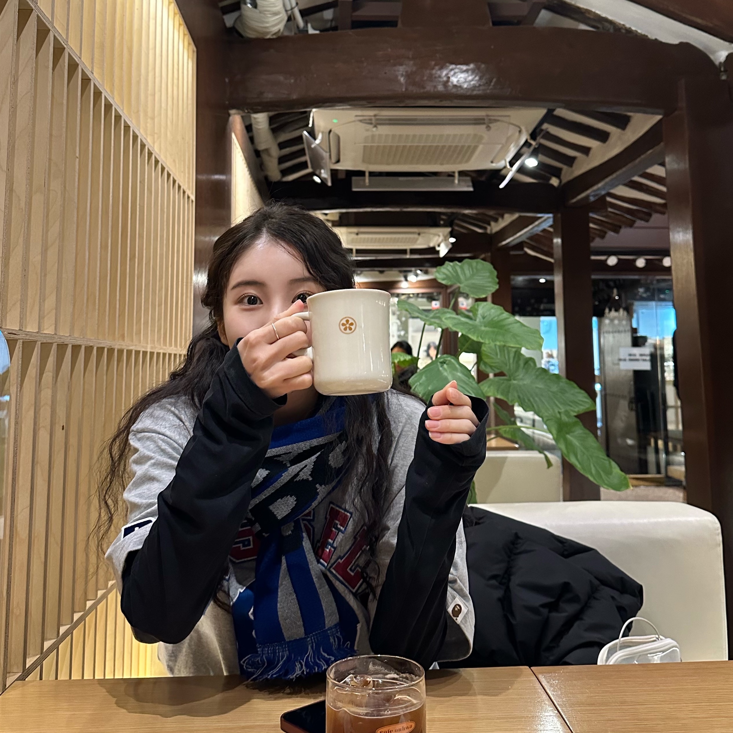 라떼는 말이야 ~ ☕️ | KREAM