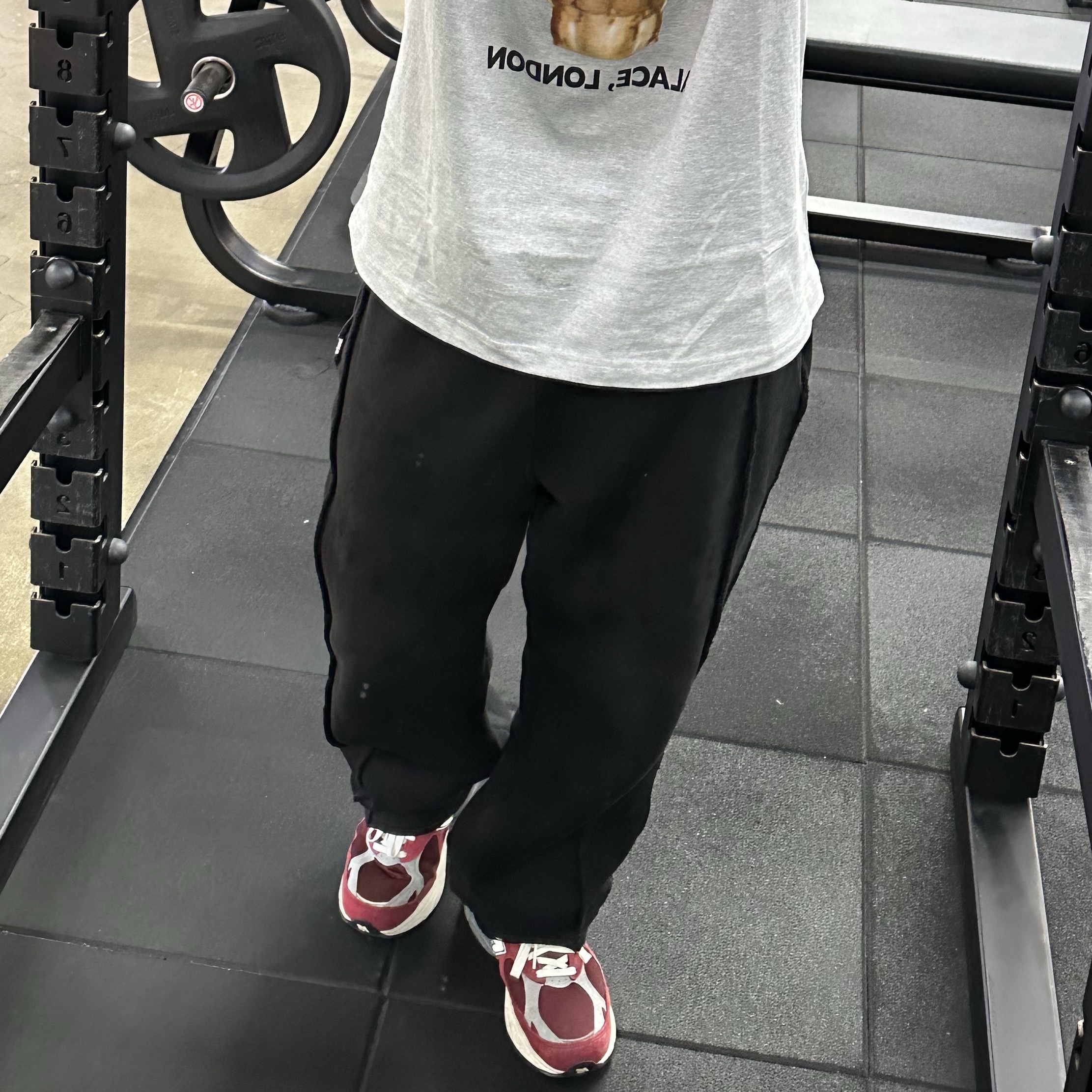 노익스플로이드 (@00yyy) 님의 게시물 | KREAM