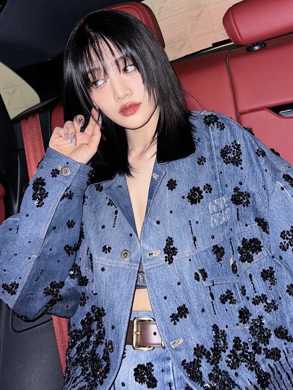 미우미우 핫 걸🔥 | KREAM