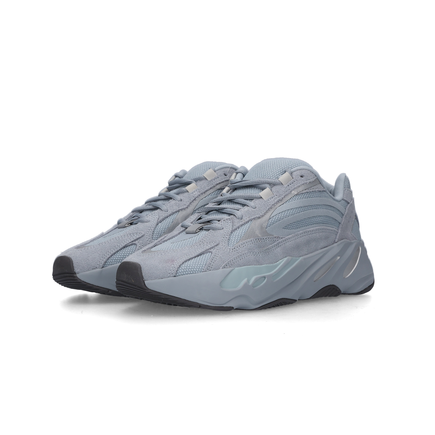 아디다스 이지 부스트 700 V2 호스피탈 블루 | KREAM